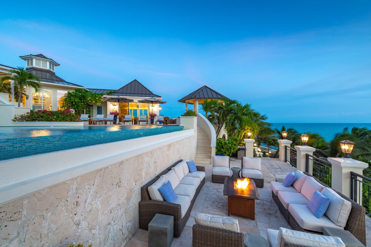 Emara | Turtle Tail, Turks & Caicos | Rental Escapes