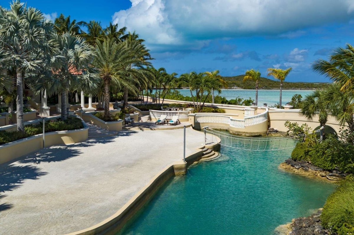 Emerald Cay | Silly Creek, Turks & Caicos | Rental Escapes