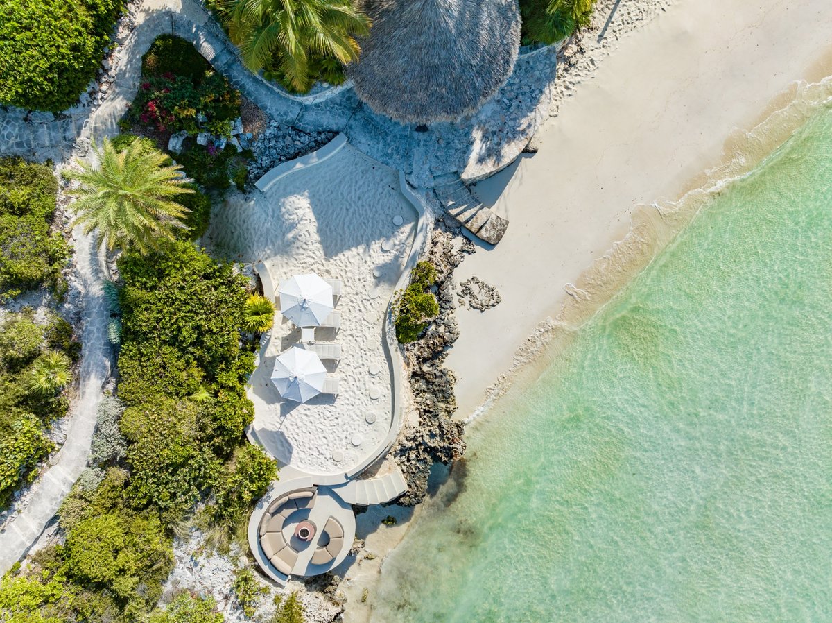 Emara | Turtle Tail, Turks & Caicos | Rental Escapes