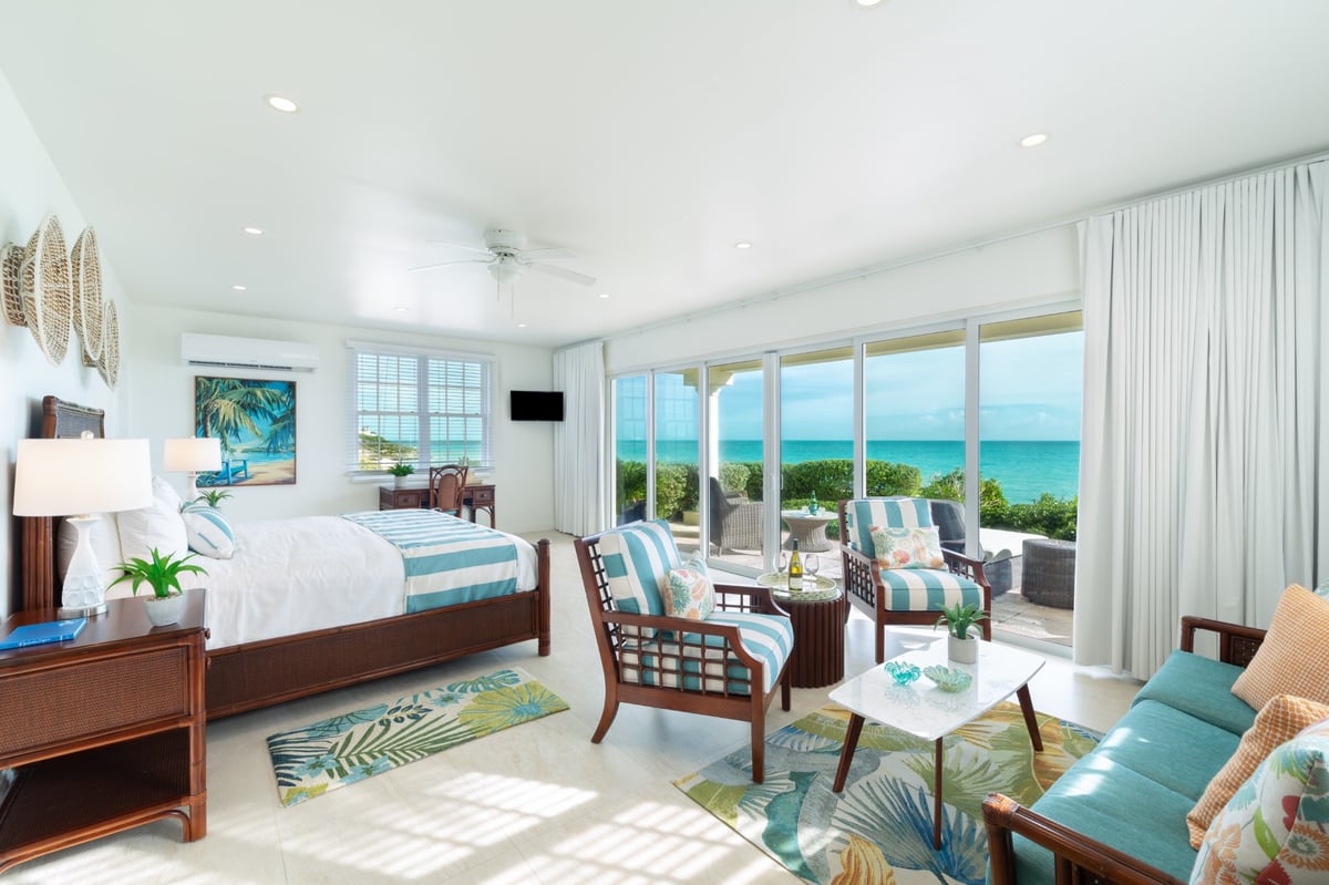 Emara | Turtle Tail, Turks & Caicos | Rental Escapes