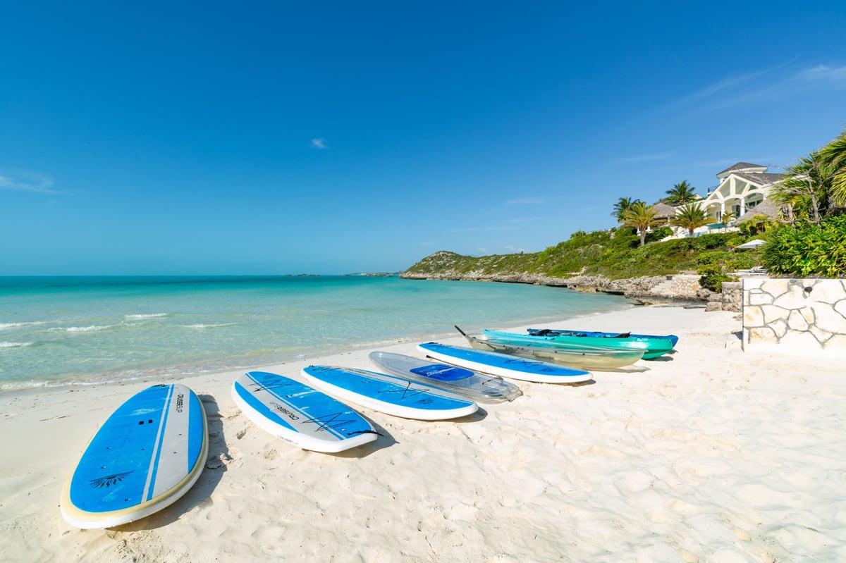 Emara | Turtle Tail, Turks & Caicos | Rental Escapes