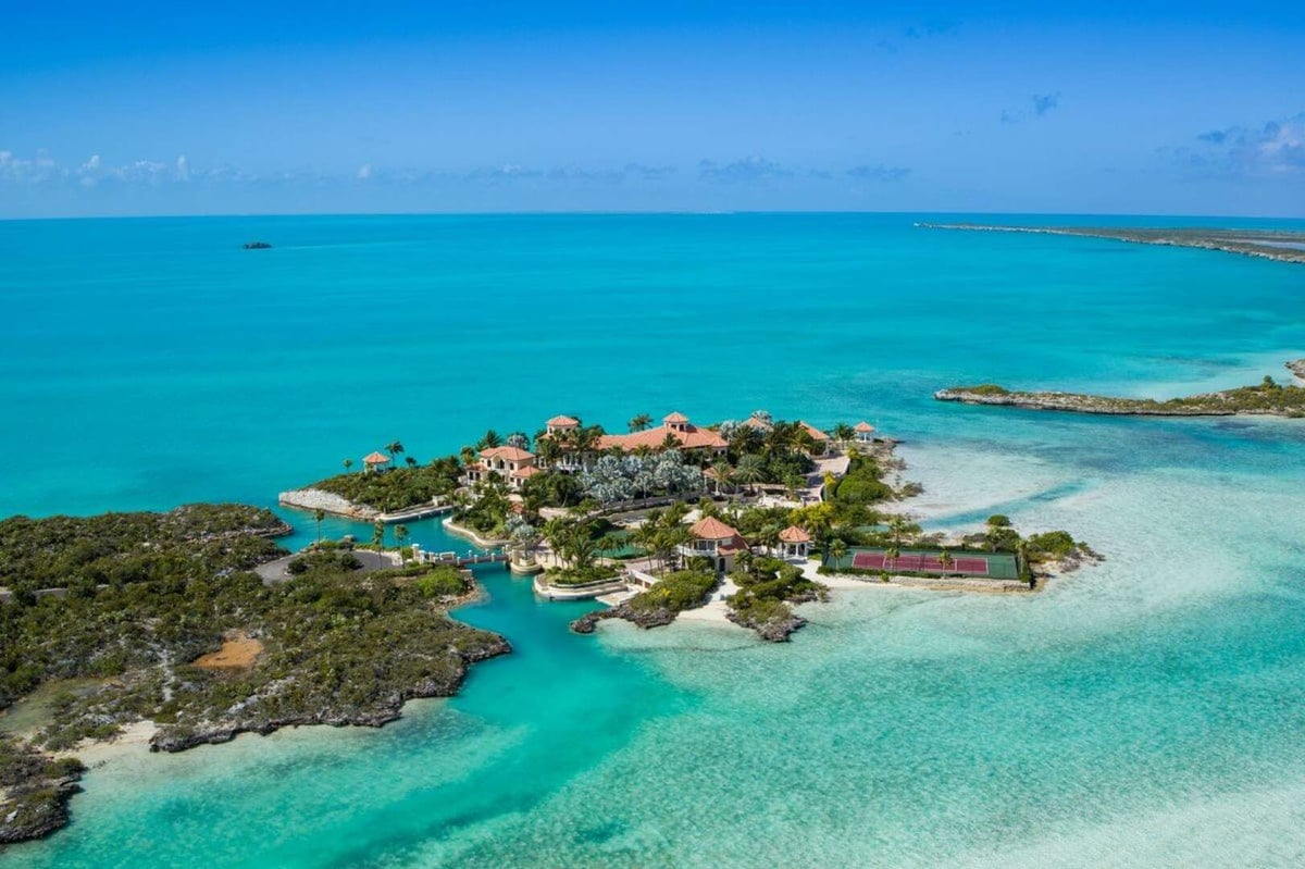 Emerald Cay | Silly Creek, Turks & Caicos | Rental Escapes
