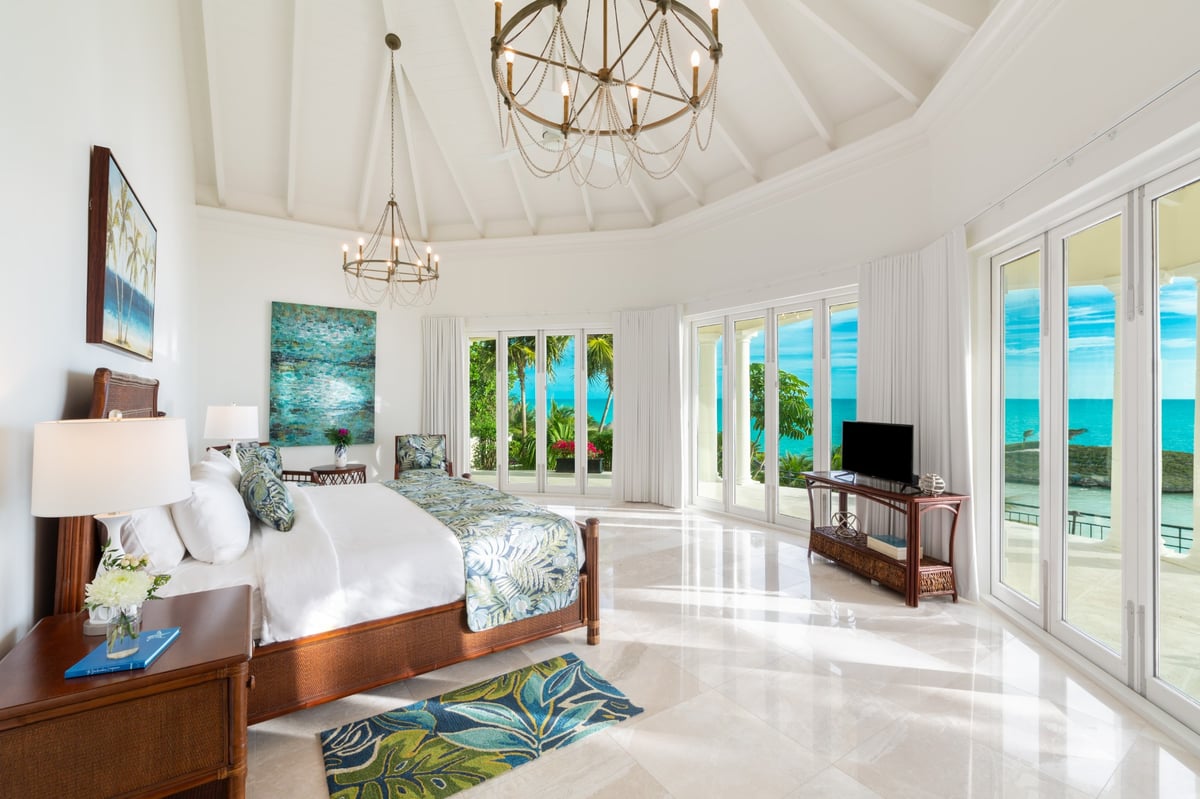 Emara | Turtle Tail, Turks & Caicos | Rental Escapes