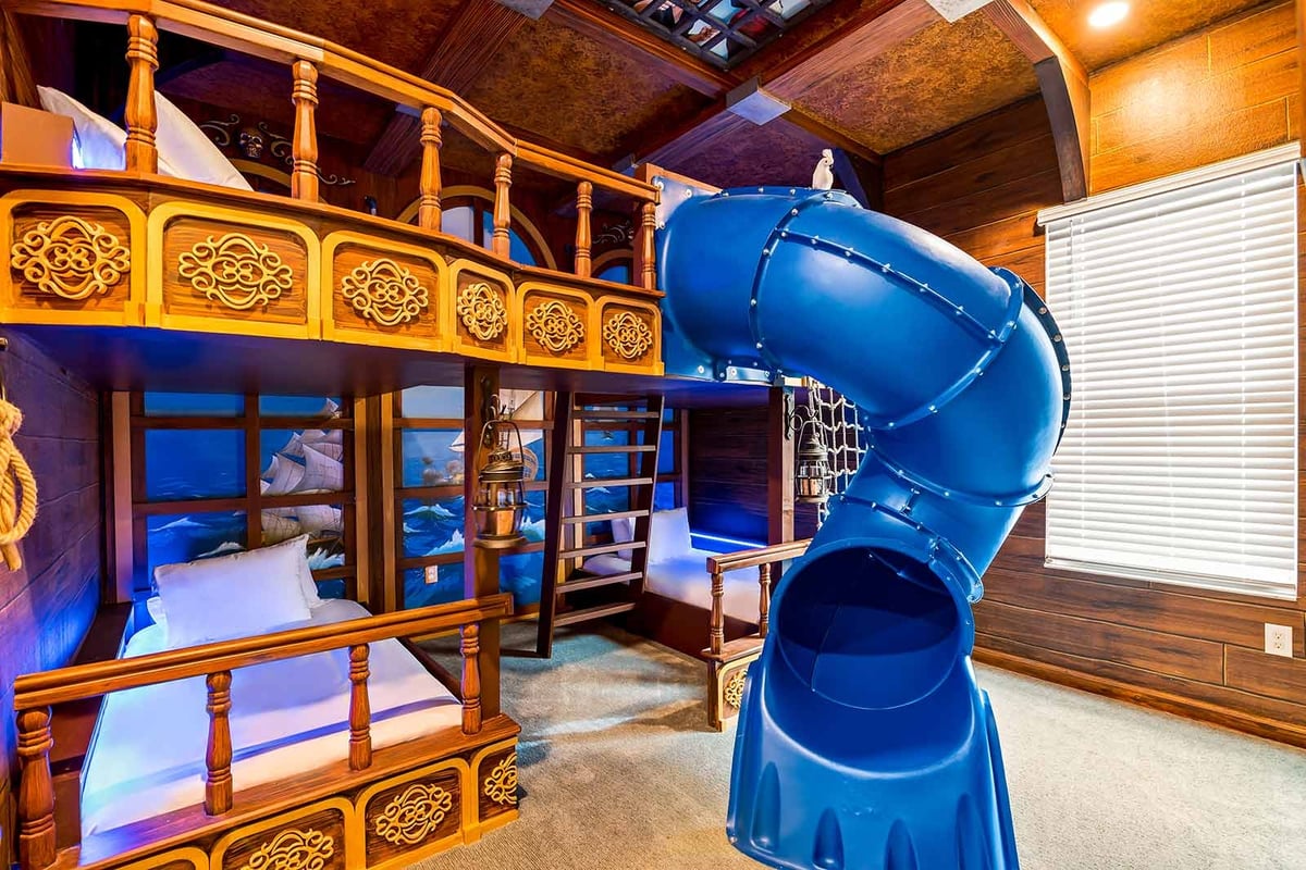 Davy Jones Locker At Villatel Village Solterra