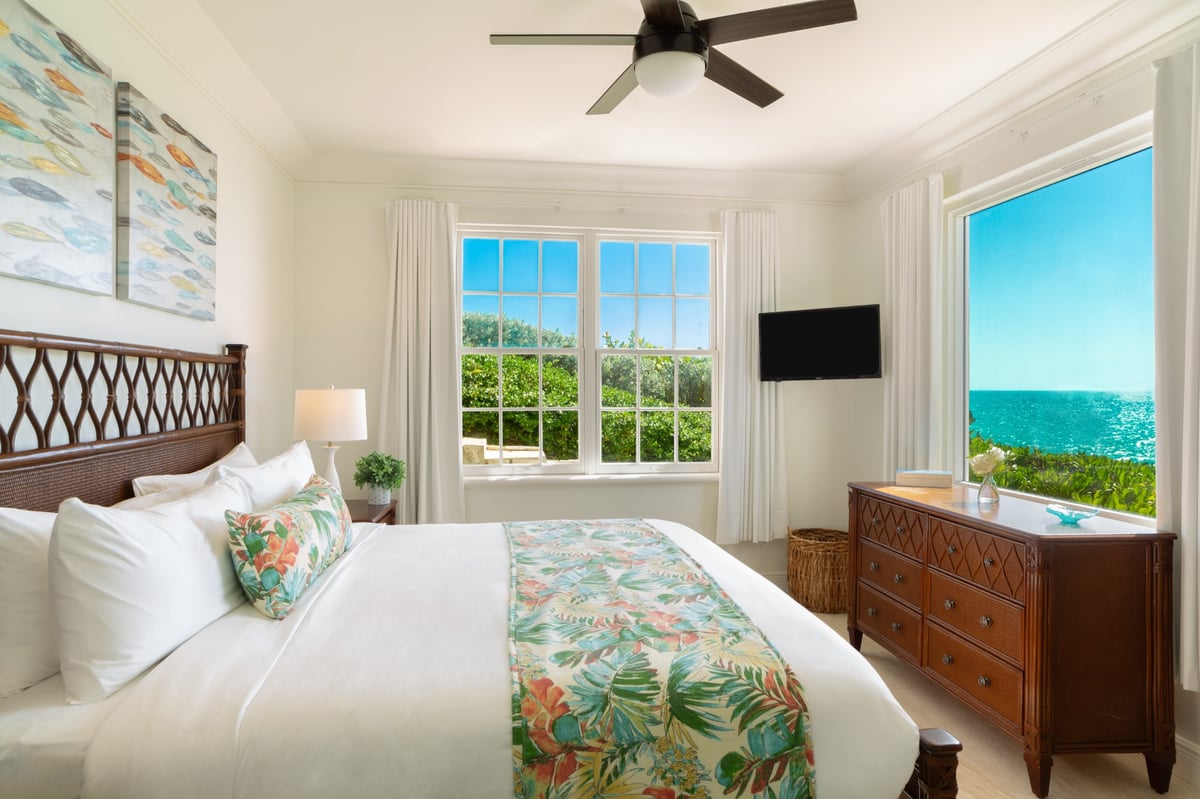 Emara | Turtle Tail, Turks & Caicos | Rental Escapes