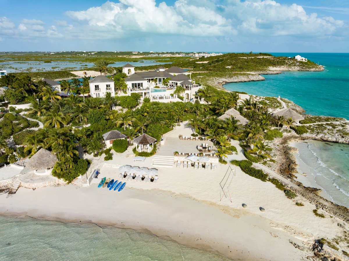 Emara | Turtle Tail, Turks & Caicos | Rental Escapes