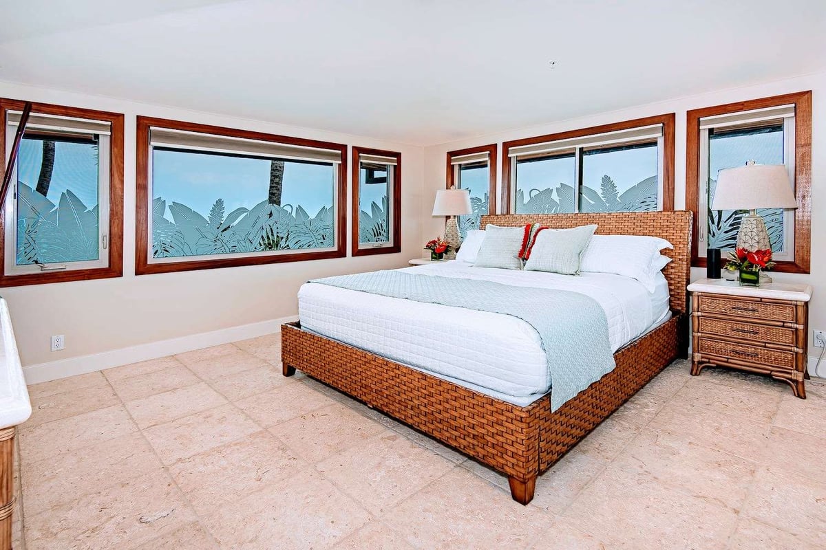 The Royal Hawaiian Estate | Waimanalo Beach, Hawaii | Rental Escapes