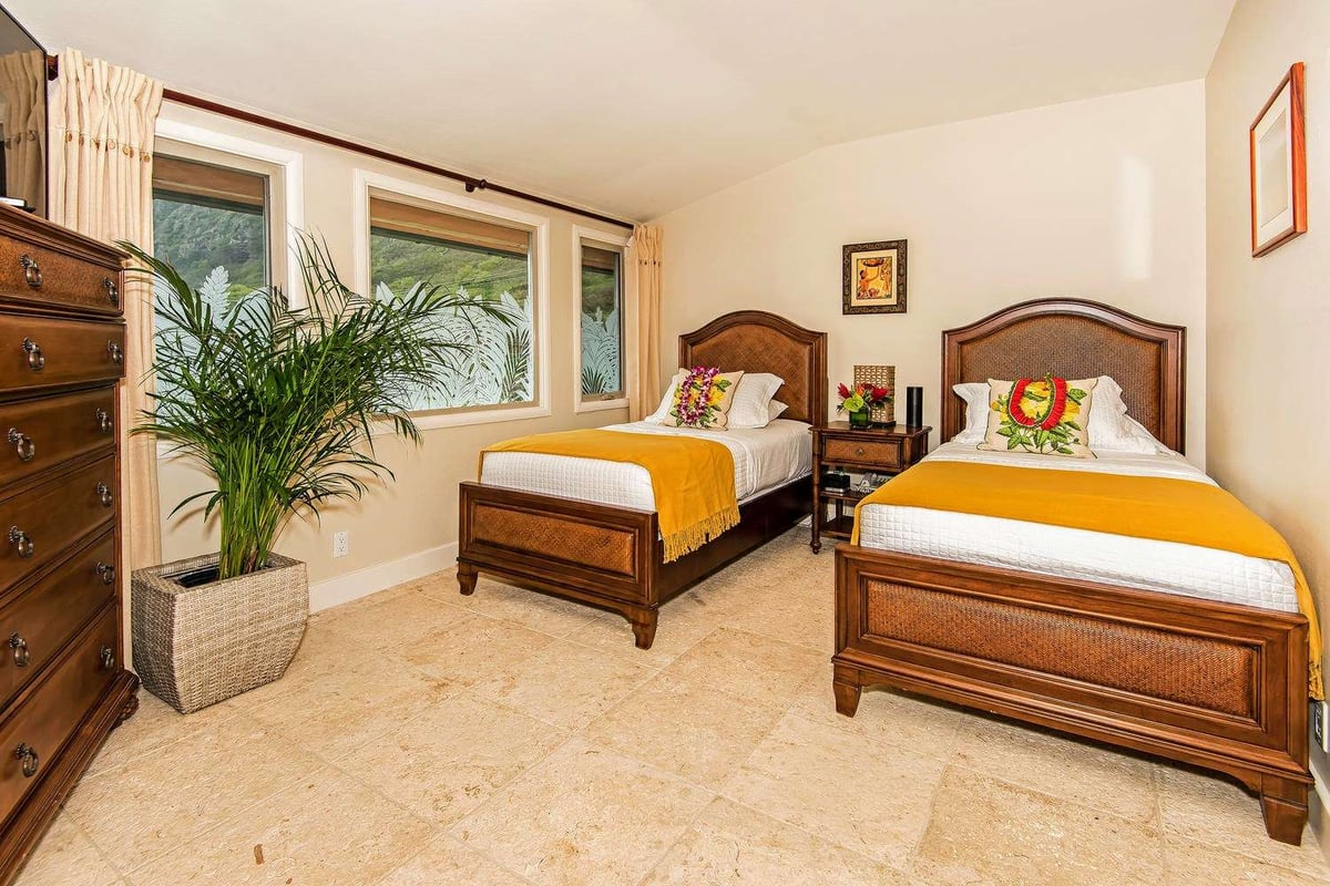 The Royal Hawaiian Estate | Waimanalo Beach, Hawaii | Rental Escapes