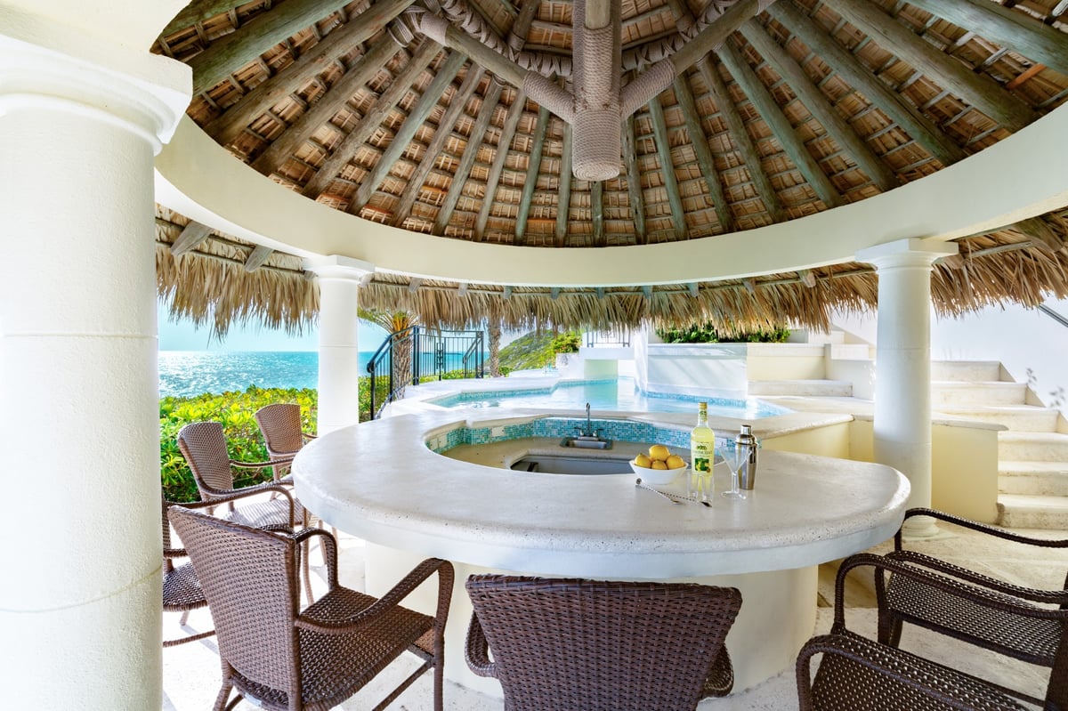 Emara | Turtle Tail, Turks & Caicos | Rental Escapes