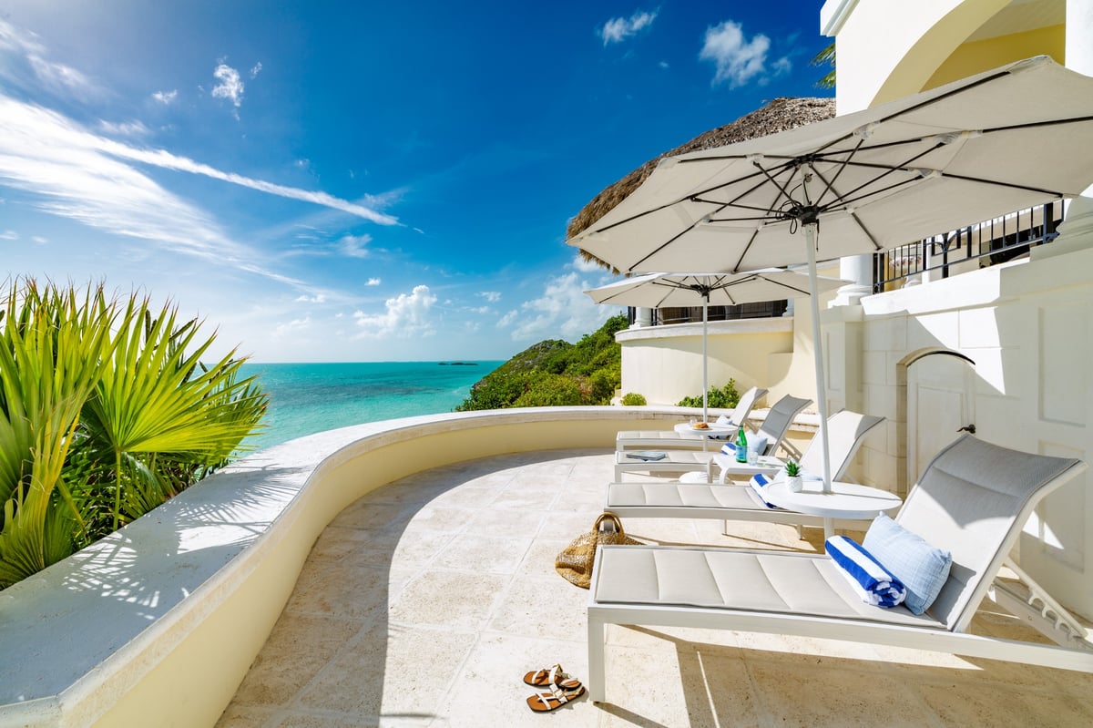 Emara | Turtle Tail, Turks & Caicos | Rental Escapes