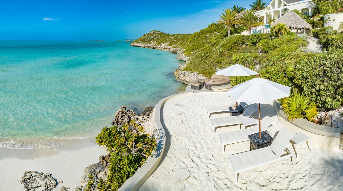 Emara | Turtle Tail, Turks & Caicos | Rental Escapes