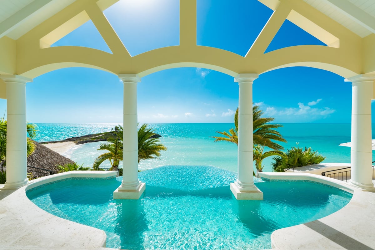 Emara | Turtle Tail, Turks & Caicos | Rental Escapes