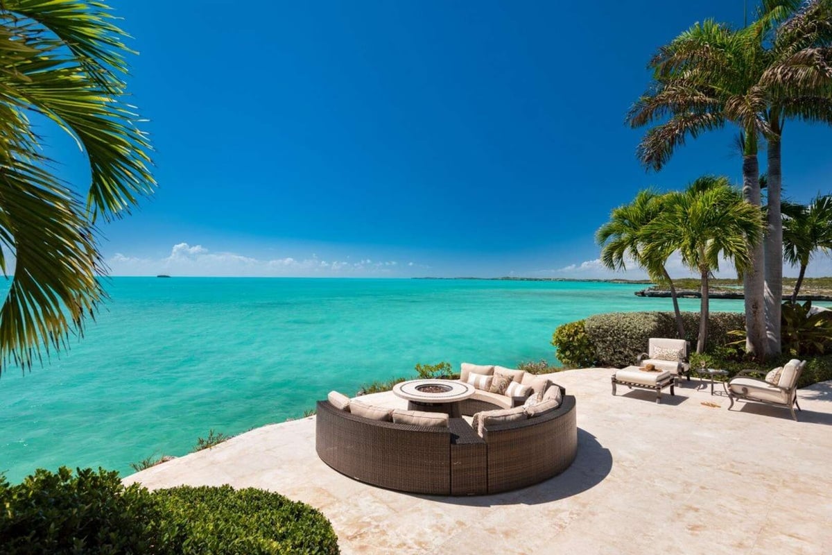 Emerald Cay | Silly Creek, Turks & Caicos | Rental Escapes