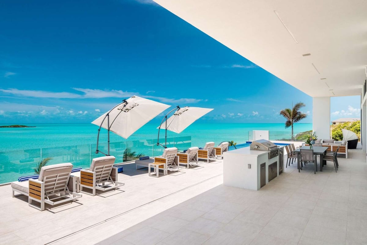 Blue Vista | Turtle Tail, Turks & Caicos | Rental Escapes