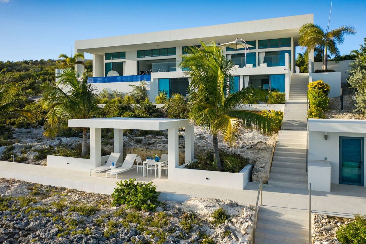 Blue Vista | Turtle Tail, Turks & Caicos | Rental Escapes