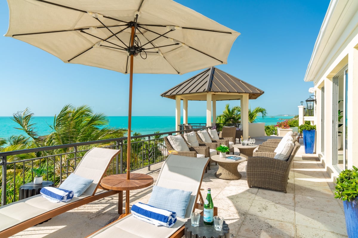 Emara | Turtle Tail, Turks & Caicos | Rental Escapes