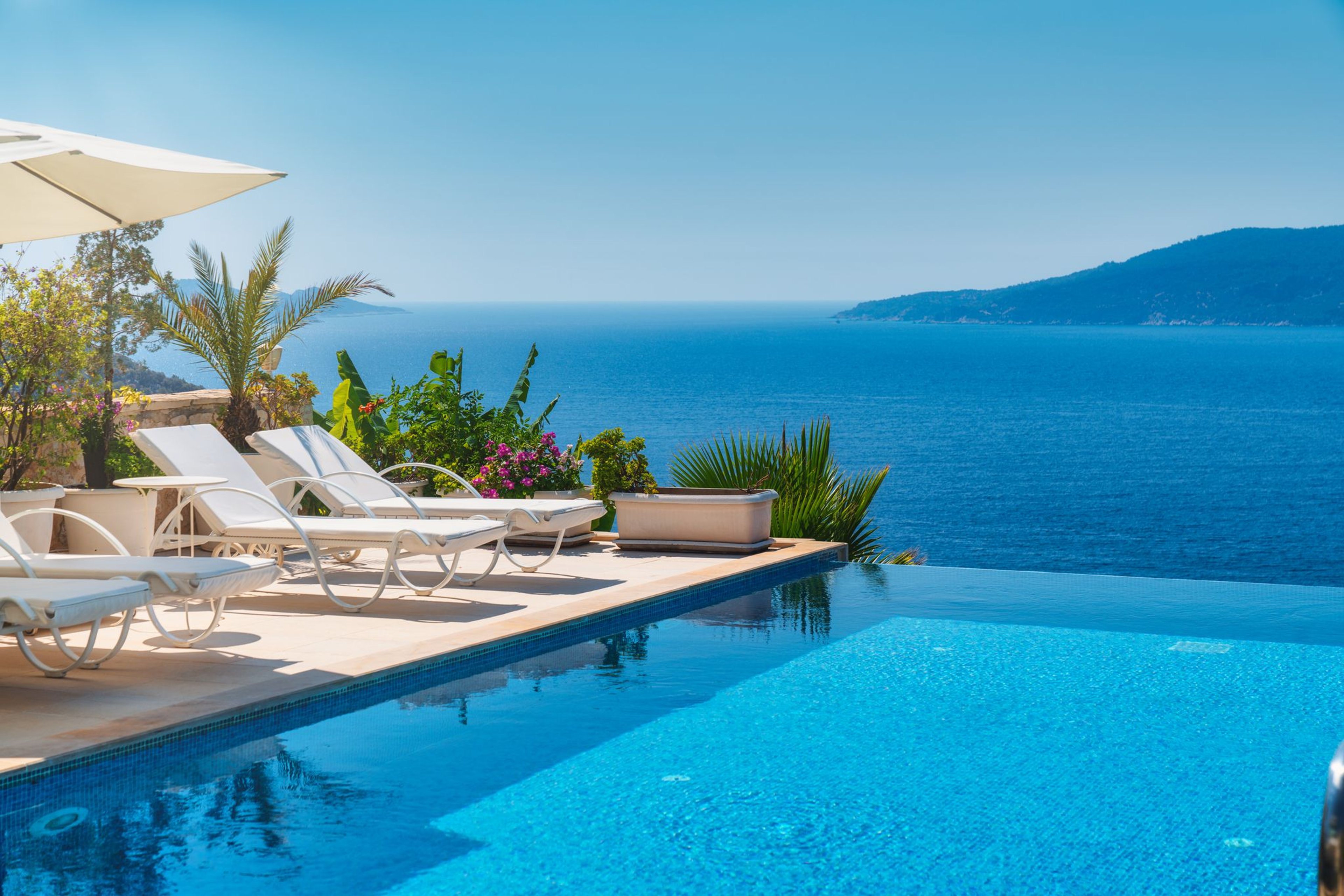 Luxury Villa Rentals | Rent Exclusive Villas with Rental Escapes