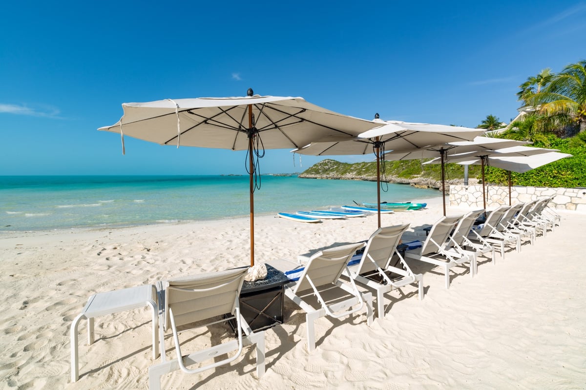 Emara | Turtle Tail, Turks & Caicos | Rental Escapes