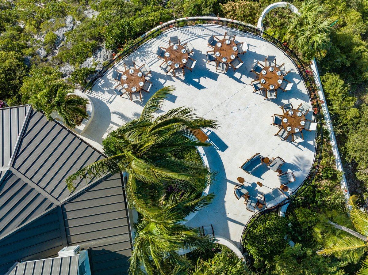 Emara | Turtle Tail, Turks & Caicos | Rental Escapes