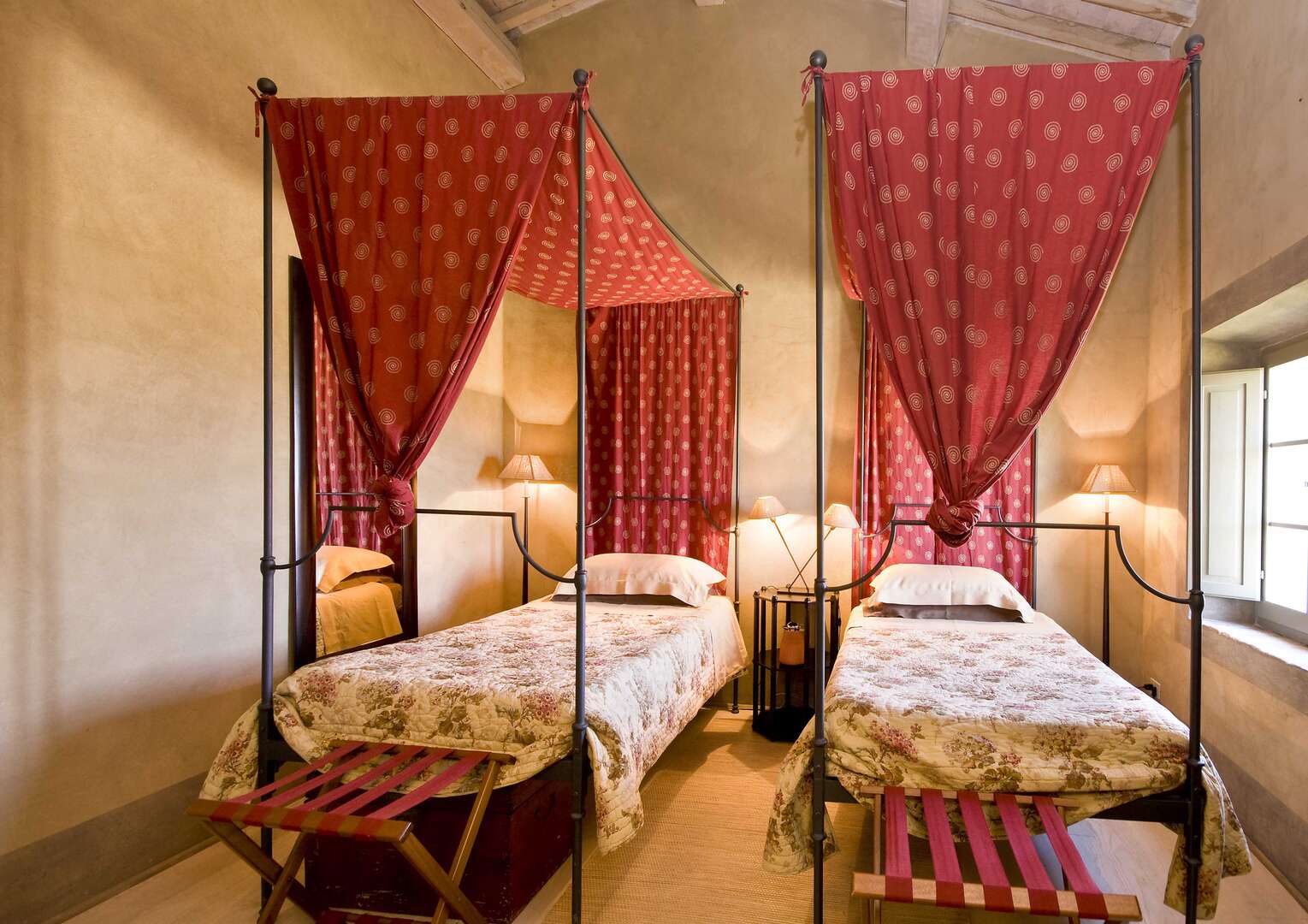 Villa Contea | Contignano, Italy